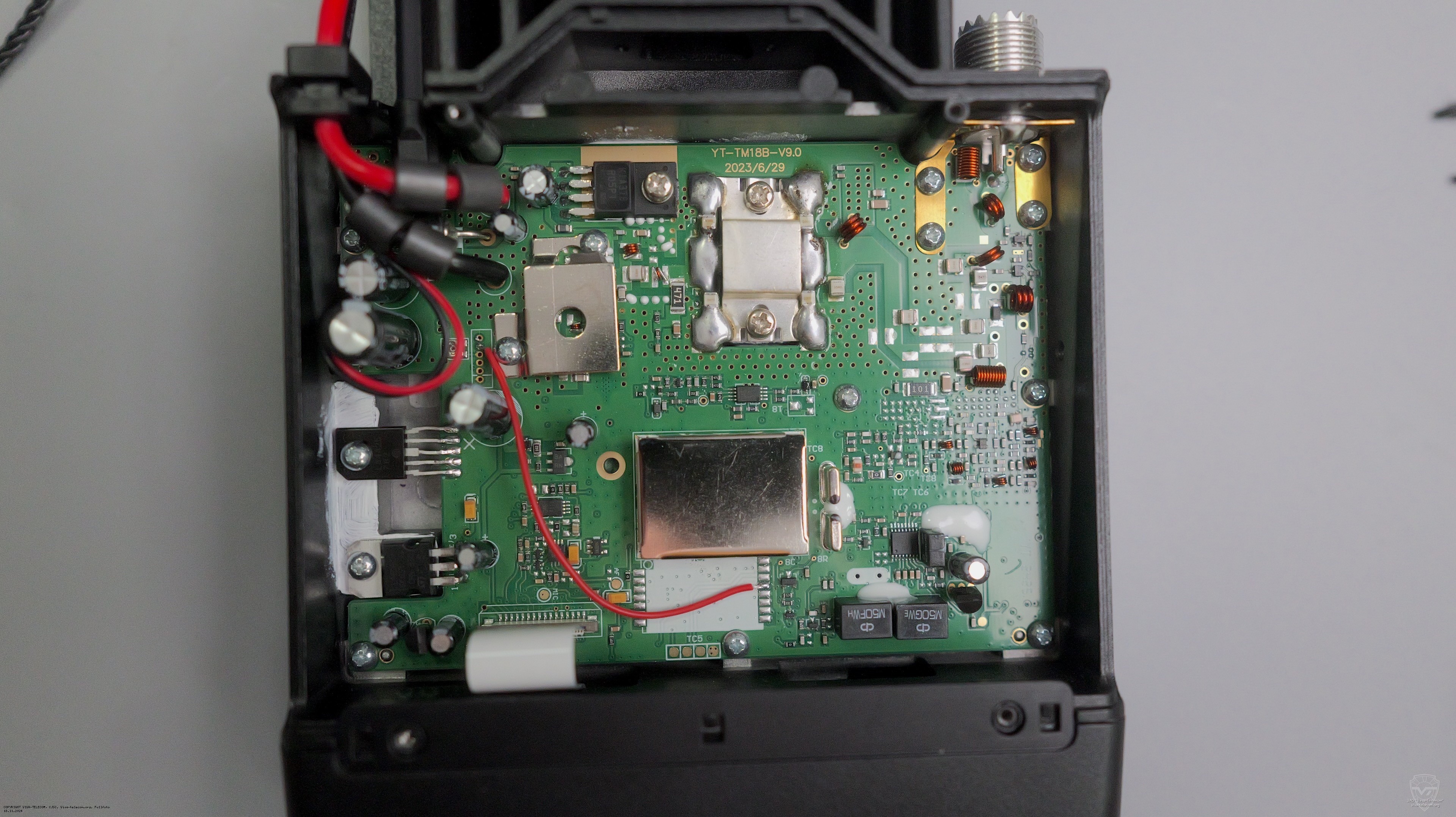 Вид печатной платы радиостанции Racio R2100, R2200 | фотография от ЗАО ...